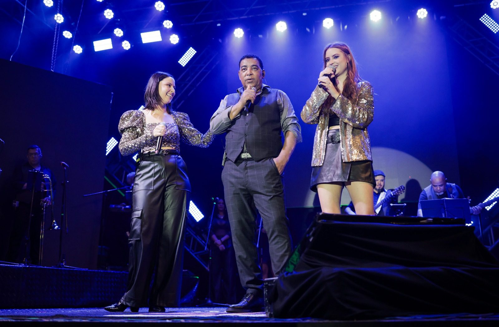 Gabi & Rapha emocionam público com apresentação em Ribeirão Preto e ...